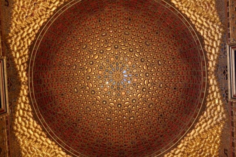 Sevilla: Alcazar and Cathedral Private Tour - Key Points
