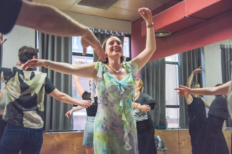 Sevilla: Flamenco Class Experience - Key Points
