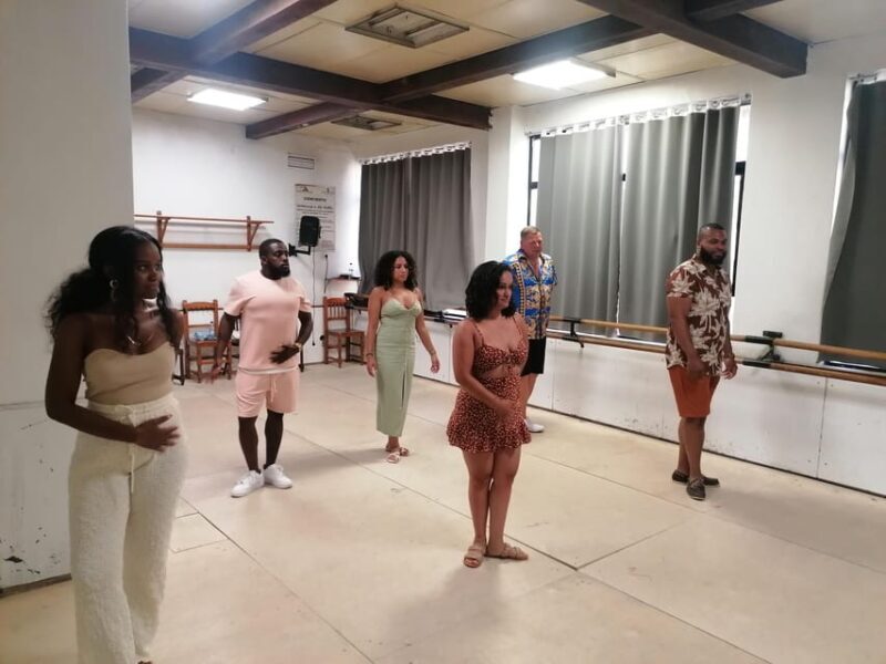 Sevilla: Latin Dance and Salsa Class Experience - Key Points