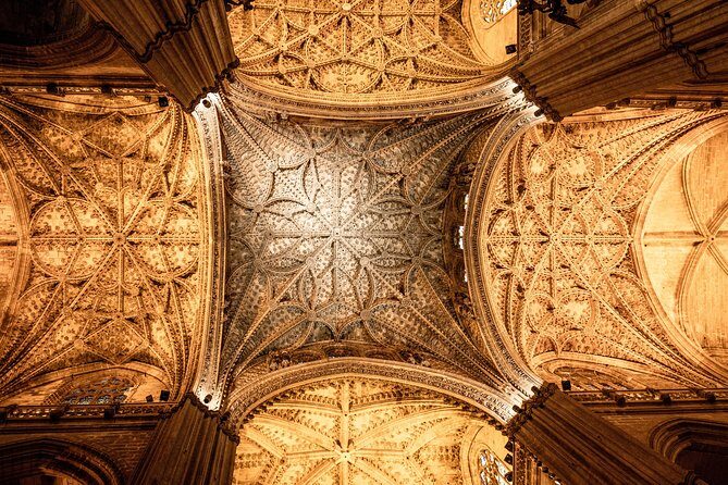 Seville Alcazar, Cathedral and Giralda Skip-The-Line Guided Tour - Authentic Experiences and Review Highlights