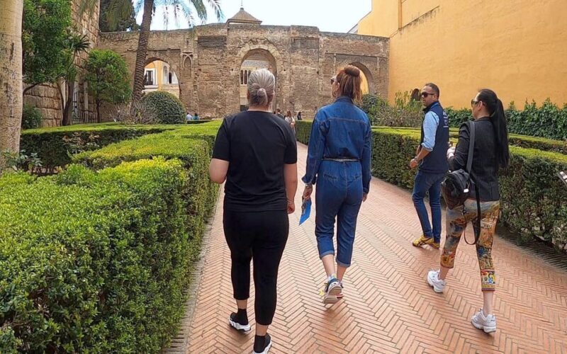 Seville: Alcazar of Seville guided tour with a Historian- - FAQs