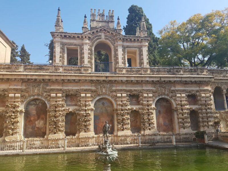 Seville: Alcázar Tour with Tickets Included - Key Points
