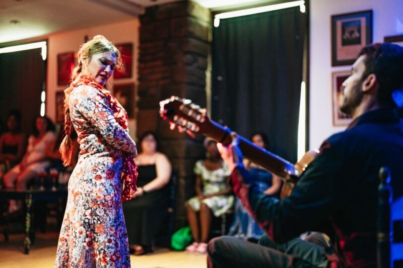 Seville: Baraka Sala Flamenca Show with Drink in Triana - What the Reviews Say