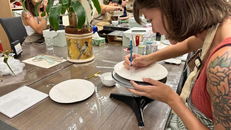 Seville: Ceramic painting workshop - An Introduction to the Ceramic Painting Workshop in Seville