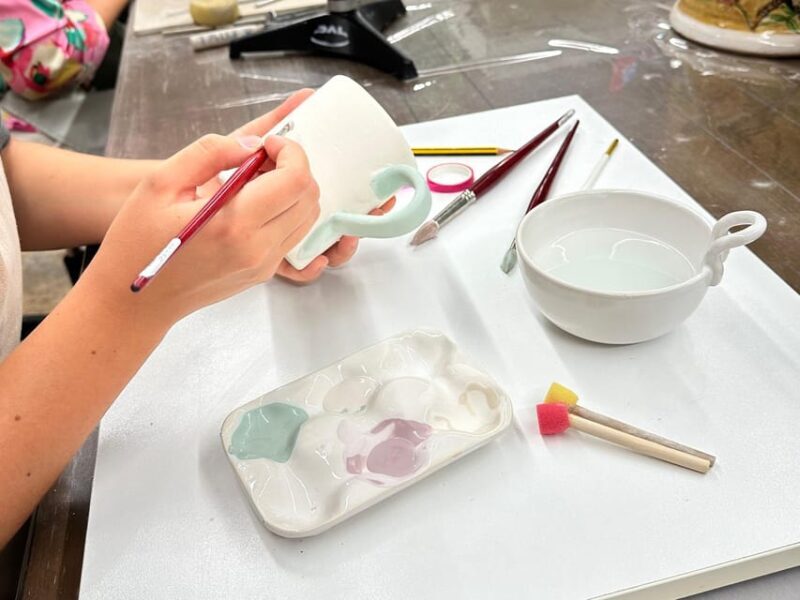 Seville: Ceramic painting workshop - The Experience in Detail: Why It Works