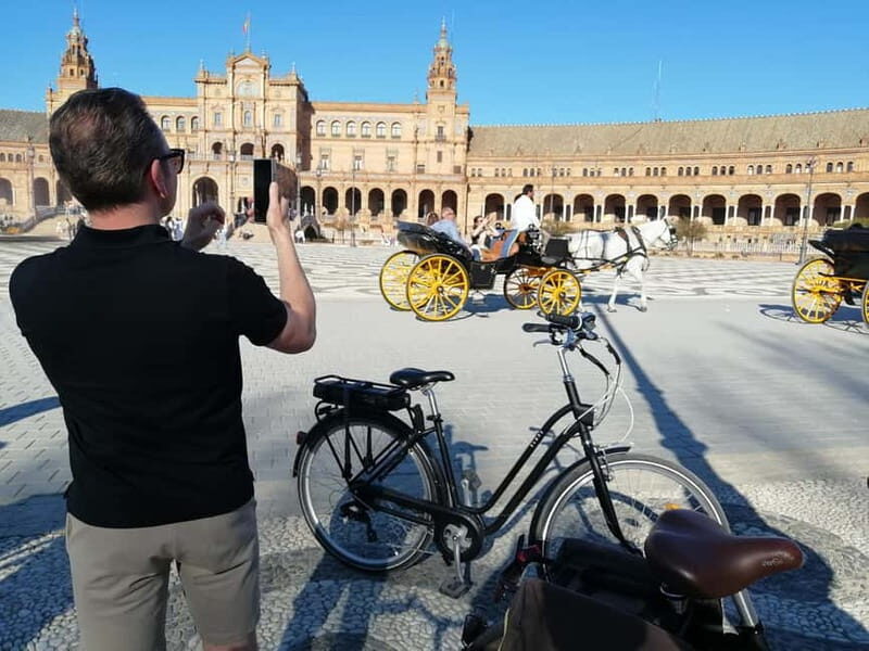 Seville: Dutch Highlights (E-)Bike Tour with a Small Group - Key Points