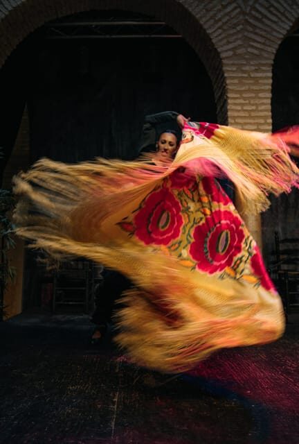 Seville: Flamenco 2 x 1: Flamenco Tour + Dance Class - The Itinerary Breakdown