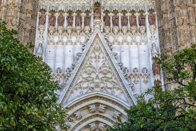 Seville for Young People: Group Tour for Little Explorers - The Alcázar and Other Historical Gems