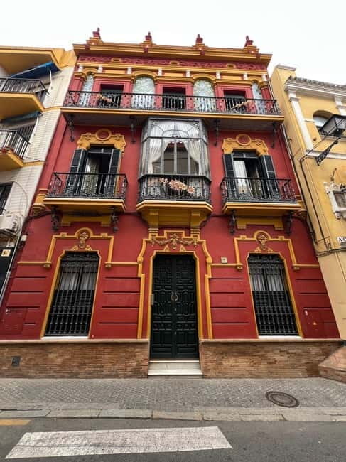 Seville: Guided Dutch Walking Tour with a Local - FAQ
