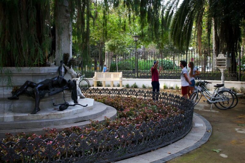 Seville: Guided Sunset Bike Tour - Authentic Traveler Perspectives