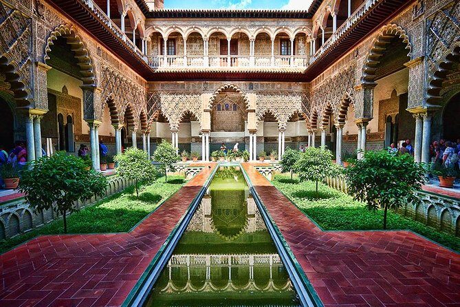 Seville Guided Tour into Alcazar and Cathedral Skip the Line - Analyzing the Tour Experience