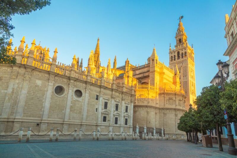 Seville: Guided Tour of Cathedral of Seville & Giralda Tower - Discover the Monumental Spirit of Seville with a Guided Tour of Its Cathedral and La Giralda Tower
