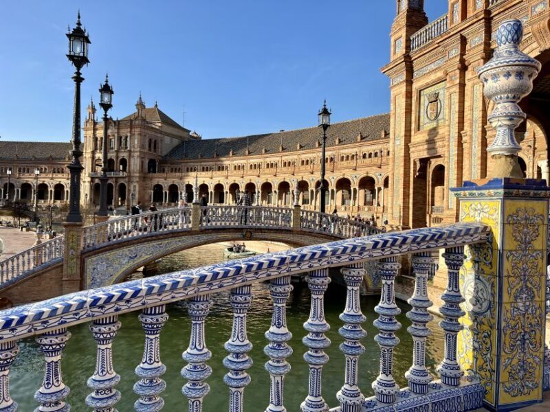 Seville: Guided Walking Tour with Optional Breakfast - Key Points
