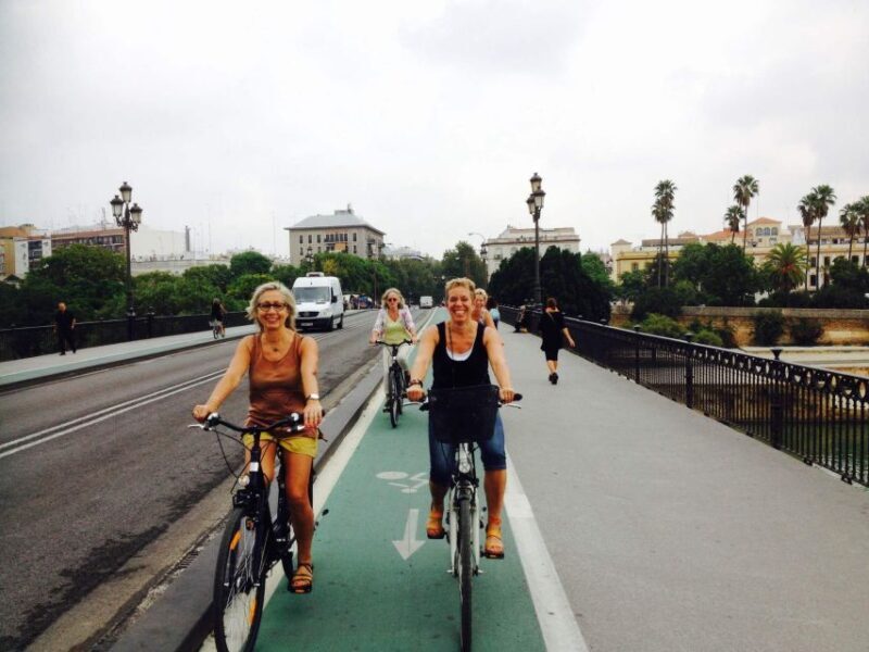 Seville: Highlights City Bike or E-Bike Tour - The Value of This Tour: A Closer Look