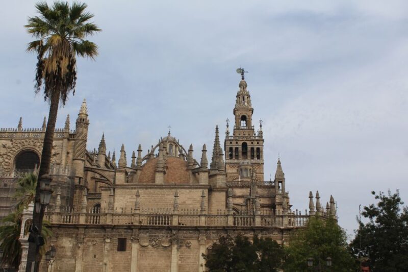 Seville Orientation Tour - Starting Point and Convenience