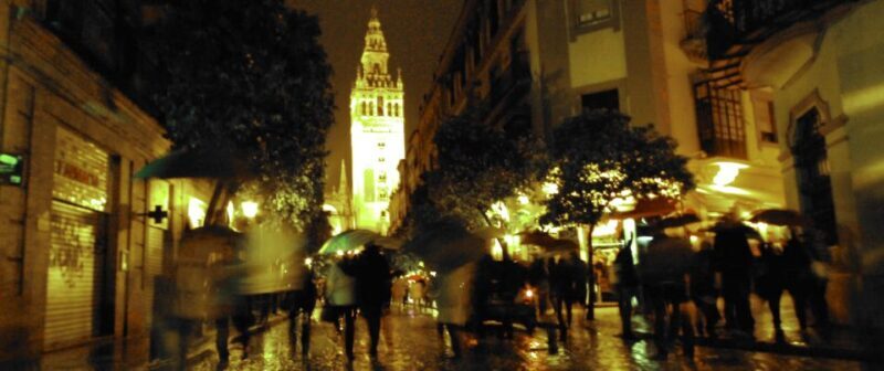 Seville: Paranormal Walking Tour in Spanish - Breakdown of the Experience