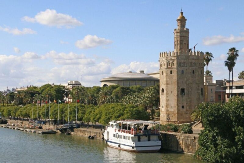 Seville Private Guided Walking Tour - Key Points