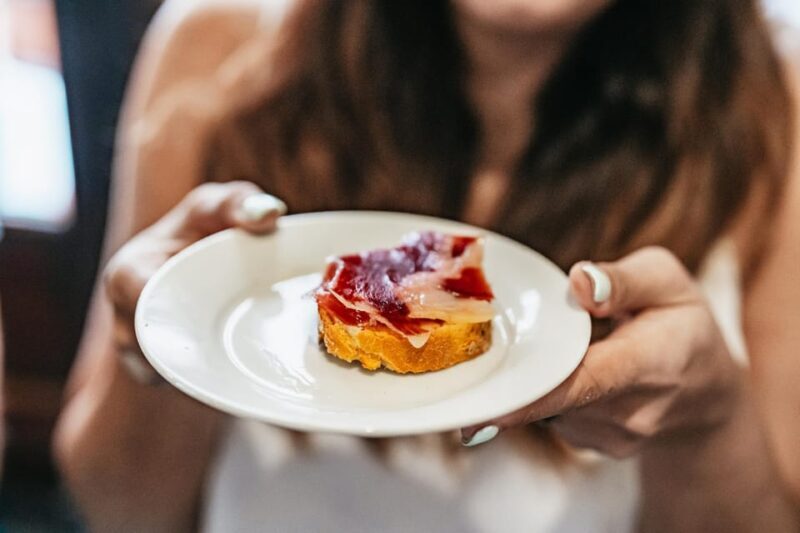 Seville: Tapas, Taverns and History Guided Walking Tour - Key Points
