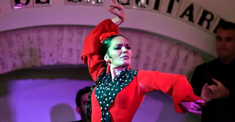 Seville: Ticket to Flamenco Show at La Casa de la Guitarra - The Itinerary Breakdown