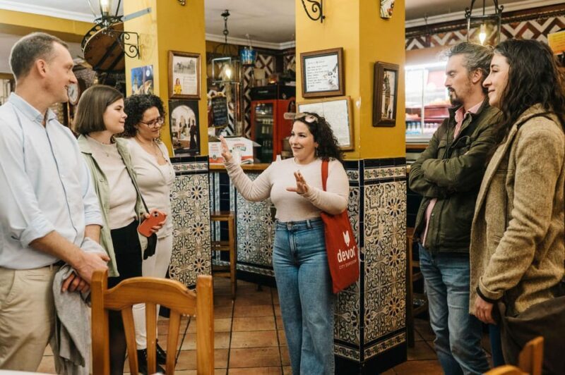 Seville: Triana Neighborhood Evening Tapas Tour - First Stop: Los Especiales