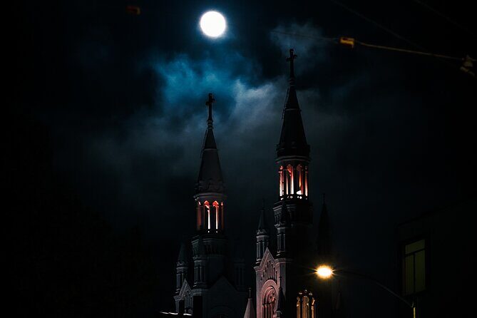 SF's North Beach: Gourmet Ghost Tour - Includes full meal, 3 hrs - Washington Square Park and Its Focaccia Focaccia