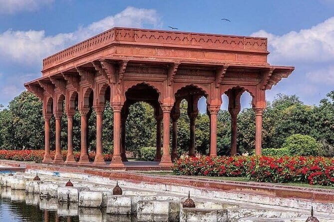 Shalimar Garden Private Tour and Wahga Border Flag Ceremony - Practicalities and Value