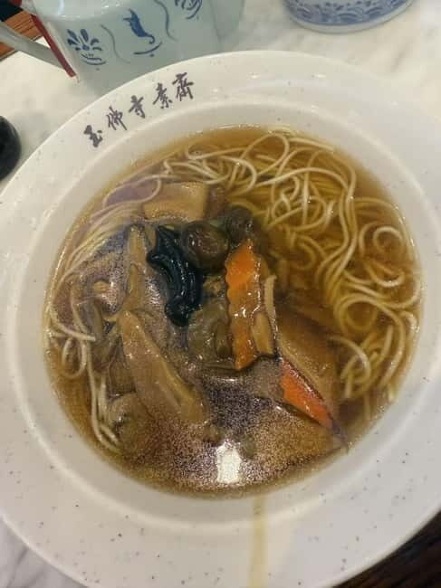 Shanghai: 3-hour Street Food and Temple Tour - Discover the Charm of Shanghai’s Temple and Street Food Scene