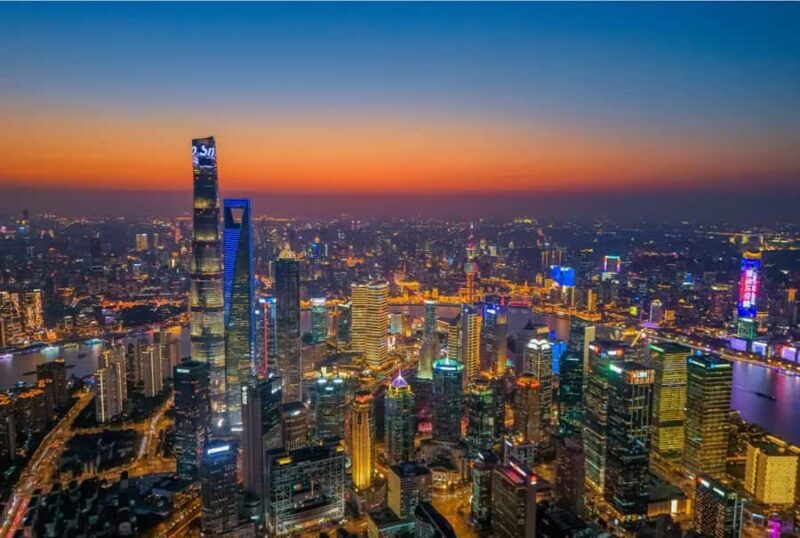 Shanghai: A Journey Through a Modern Metropolis - Key Points
