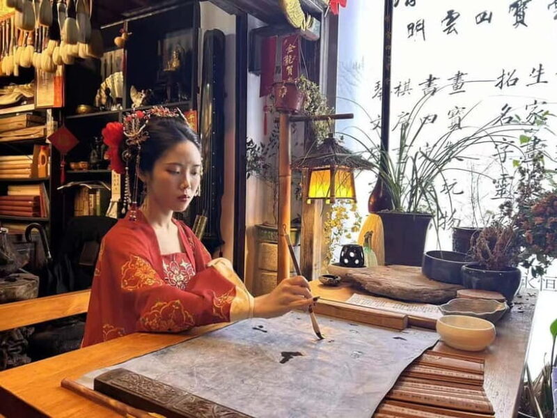 Shanghai Calligraphy Workshop & Tour in Qibao Ancient Town - The Journey to Qibao: Metro Experience and First Impressions