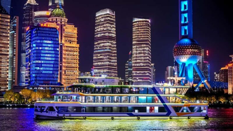 Shanghai Cruise Lights Panorama:Historic Bund &Modern Towers - Key Points