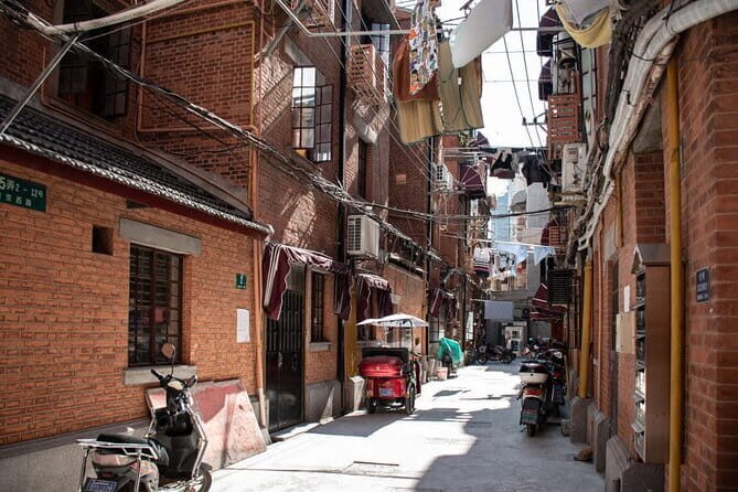 Shanghai Culture Tour in a Hidden Neighbourhood - Key Points