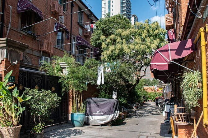 Shanghai Culture Tour in a Hidden Neighbourhood - Exploring Shanghai’s Hidden Neighborhoods: What to Expect