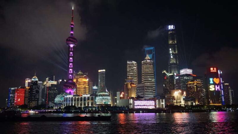 Shanghai Evening Tour: VIP Huangpu River Cruise&City lights - An In-Depth Look at the Experience