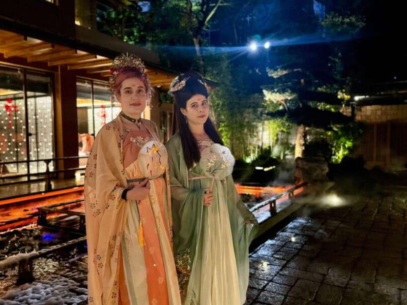 Shanghai Guided Royal Banquet Photo (Incl) with Massage Opt - Who Will Love This Tour?