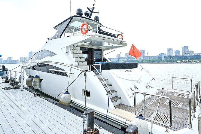 Shanghai Huangpu River Luxurious Private VIP Yacht Cruise - Key Points