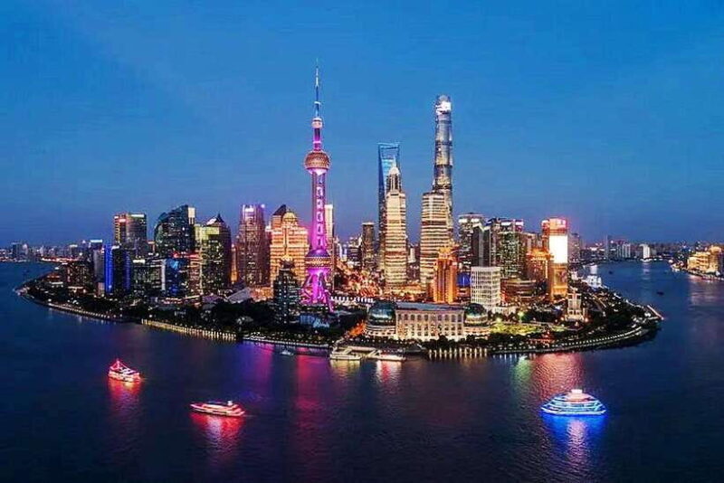Shanghai Night River Cruise VIP Seat with Authentic Dinner - What the Experience Offers That Matters