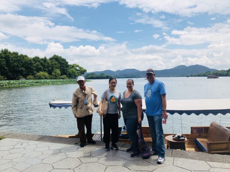 Shanghai: Private Guided Tour to Hangzhou by Bullet Train - Returning to Shanghai: A Relaxed End to the Day