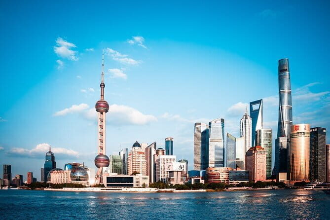 Shanghai Private Layover Tour: Jade Buddha Temple+Sunset in Oriental Pearl Tower - Key Points