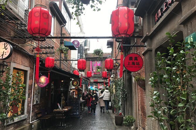Shanghai Private Tour of Jewish Refugees Museum and Cruise on Huangpu River - Yu Garden & Old Town: Architectural and Cultural Gems