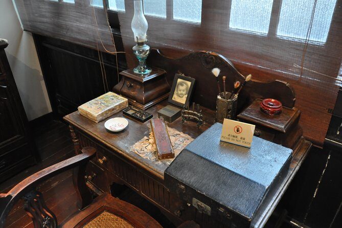 Shanghai Private Tour with Zhujiajiao Town and The Night Bund + Sichuan Cuisine - Who Will Benefit Most?