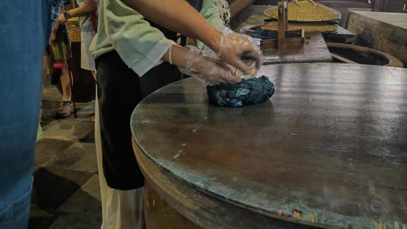 Shanghai: Private Wuzhen Day Tour with Indigo Workshop - Authentic Riverside Lunch and Cultural Insights