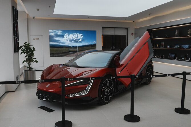 Shanghai Retail Experience Tour Tech and Culture - Huawei’s Digital Wonderland on Nanjing Road