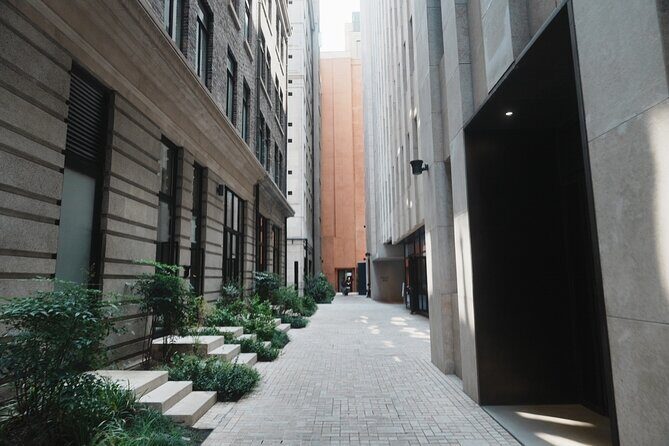 Shanghai Retail Experience Tour Tech and Culture - Theatrical Coffee and Sights at Starbucks Reserve Roastery