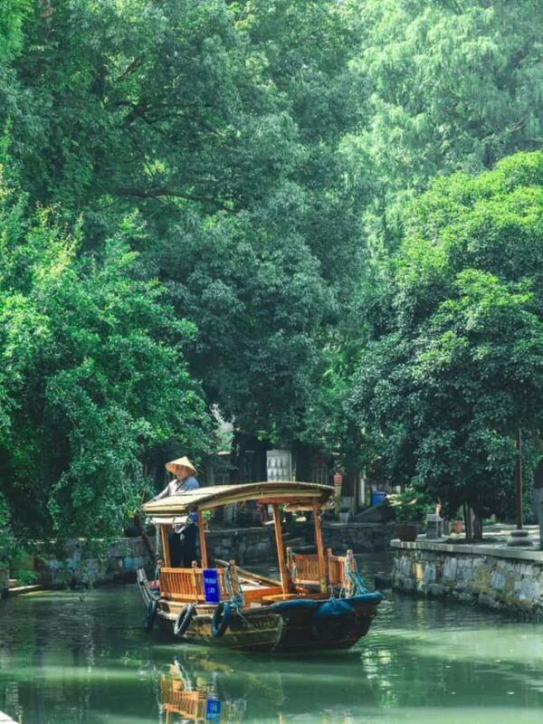 Shanghai: Wukang Road & Zhujiajiao Ancient Town Tour - Transportation & Group Size