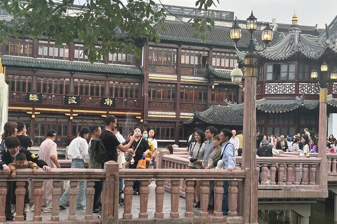 Shanghai Yu Garden and Bund Private Walking Tour - Exploring the Itinerary in Detail