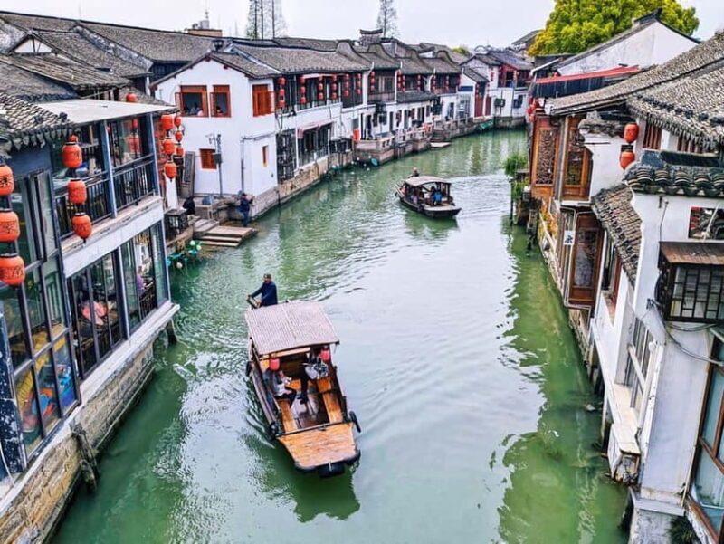 Shanghai: Zhujiajiao Water Town Private Tour with Boat Ride - Key Points