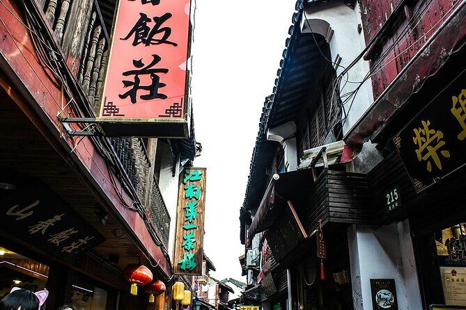Shanghai: Zhujiajiao Water Town tour with Hanfu Photos - Final Thoughts