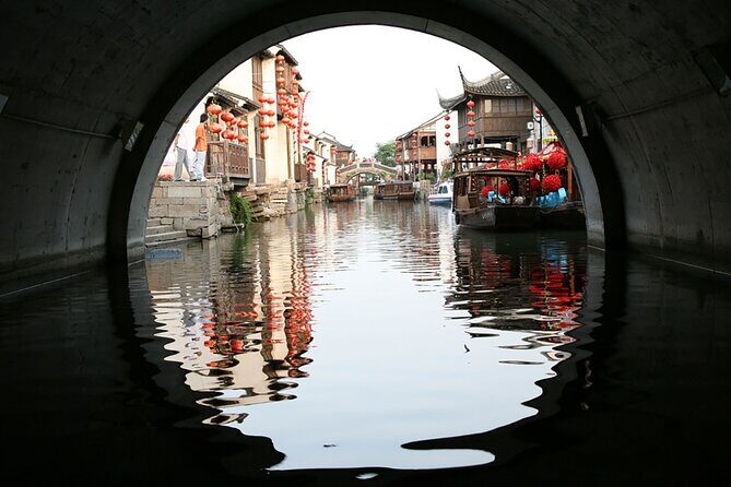 Shanghai: Zhujiajiao Water Town tour with Hanfu Photos - FAQs