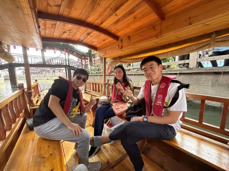 Shanghai: Zhujiajiao Water Town with Shanghai Tower Visiting - FAQ