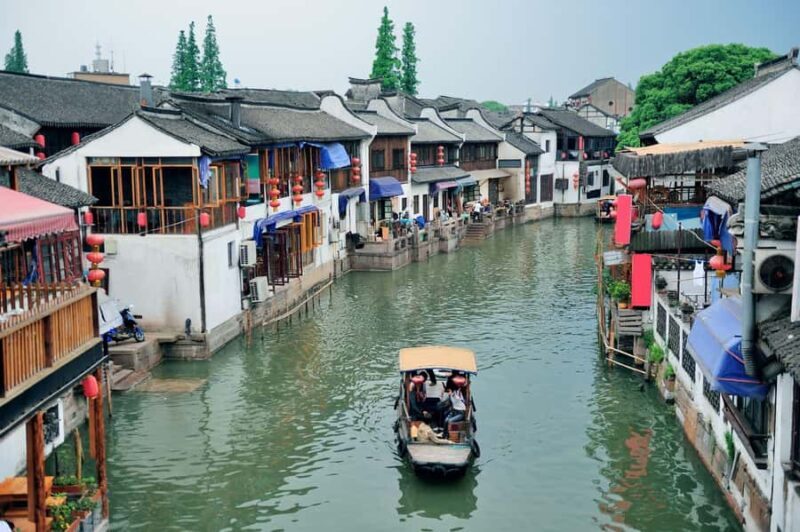 ShanghaiOld Town, Yu Garden, Zhujiajiao Water Town Bus Tour - An Authentic Day in Shanghai: What to Expect